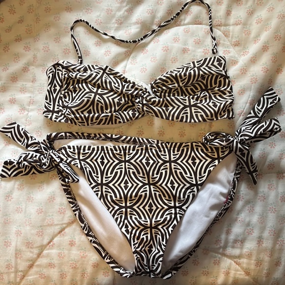 Mossimo Supply Co. | Swim | Bikini Top Bottom Small Top Medium Bottom ...